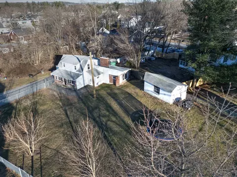 27 Eden St, Goffstown, NH 03045 | 40 Photos - Movoto