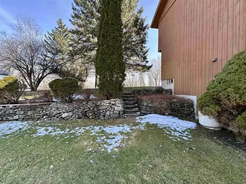 2206 Highgate Rd, Swanton, VT 05488 | 40 Photos - Movoto