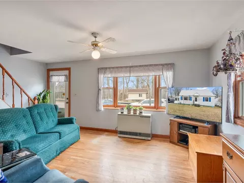 2007 North Ave, Burlington, VT 05408 | 39 Photos - Movoto