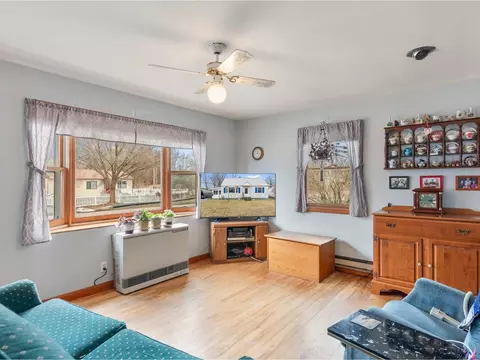 2007 North Ave, Burlington, VT 05408 | 39 Photos - Movoto