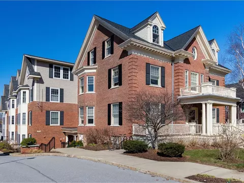 Burlington, VT Condos & Townhouses For Sale - Movoto
