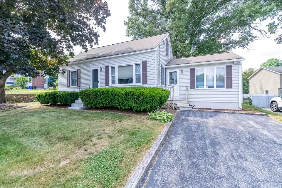 58 Fairview St, Goffstown, NH 03045 | 40 Photos - Movoto