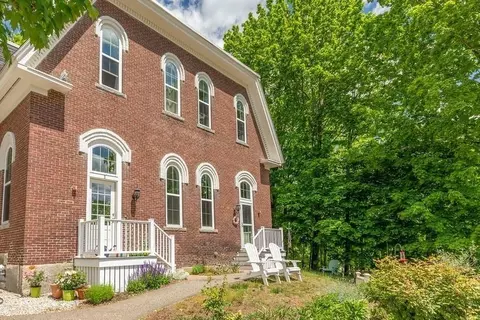 14 Knight St #3, Concord, NH 03301 | 24 Photos - Movoto
