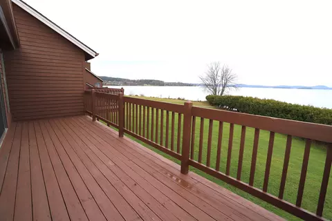 399 Holbrook Bay Cmns #C27, Newport, VT 05857 | 33 Photos - Movoto
