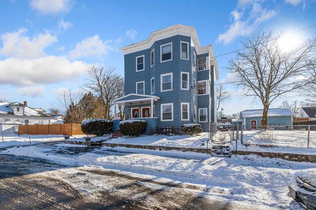 621 Howe St, Manchester, NH 03103 | 47 Photos - Movoto