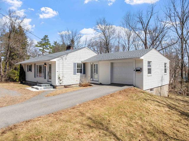 4 Lawrence St, Derry, NH 03038 | MLS# 5037000 | 38 Photos - Movoto