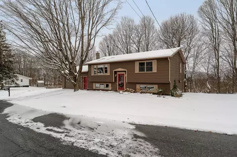 40 Sheridan St, Barre, VT 05641 | MLS# 5071416 | 45 Photos - Movoto