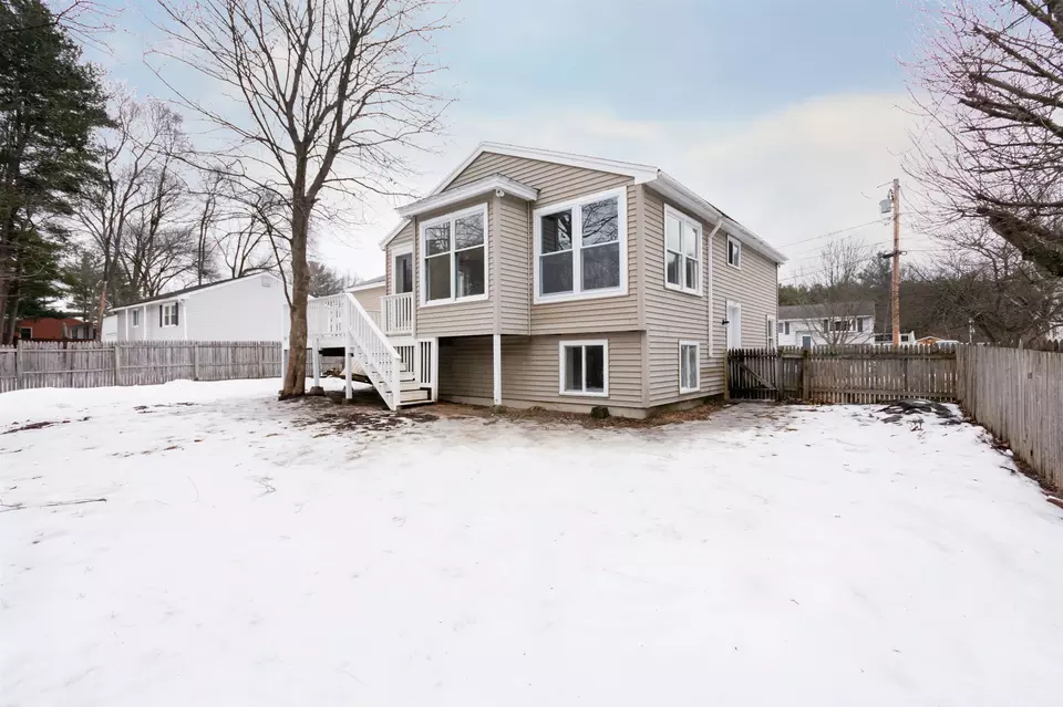 6 Cassandra Ln, Nashua, NH 03064 | MLS# 5073991 | 39 Photos - Movoto