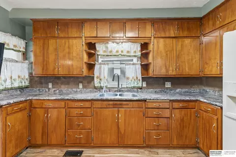 1610 Frederick St, Omaha, NE 68108 | 25 Photos - Movoto