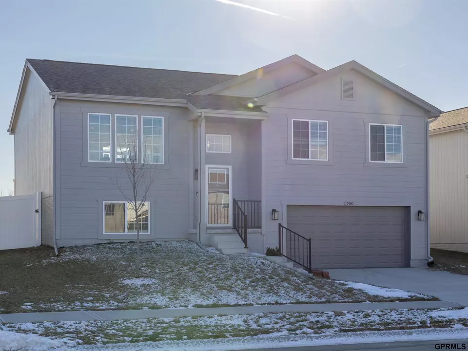 10905 Craig St, Omaha, NE 68111 | MLS# 22535260 | 29 Photos - Movoto