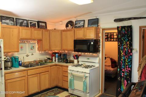 6226 Karluk St, Barrow, AK 99723 | 16 Photos - Movoto