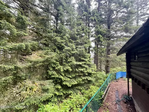 3117 Monashka Bay Rd, Kodiak, AK 99615 | 35 Photos - Movoto