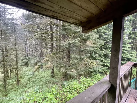 3117 Monashka Bay Rd, Kodiak, AK 99615 | 35 Photos - Movoto