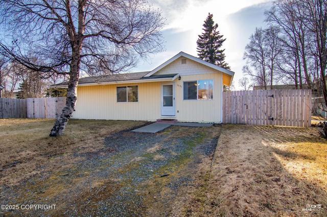1531 Stellar Dr, Kenai, AK 99611 | MLS# 25-2466 | 14 Photos - Movoto