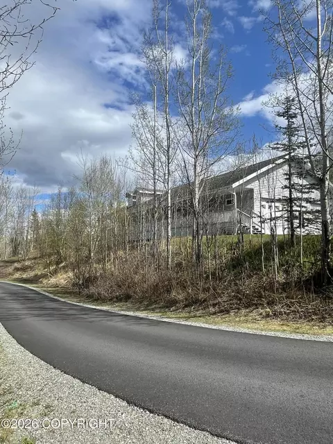 12102 Fence Line Dr, Palmer, AK 99645 | MLS# 26-5937 | 10 Photos - Movoto