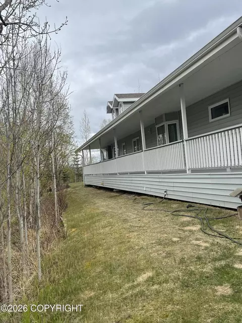 12102 Fence Line Dr, Palmer, AK 99645 | MLS# 26-5937 | 10 Photos - Movoto
