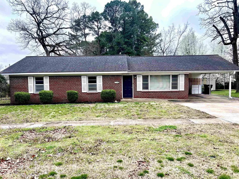 1738 E College St, Batesville, AR 72501 | 19 Photos - Movoto