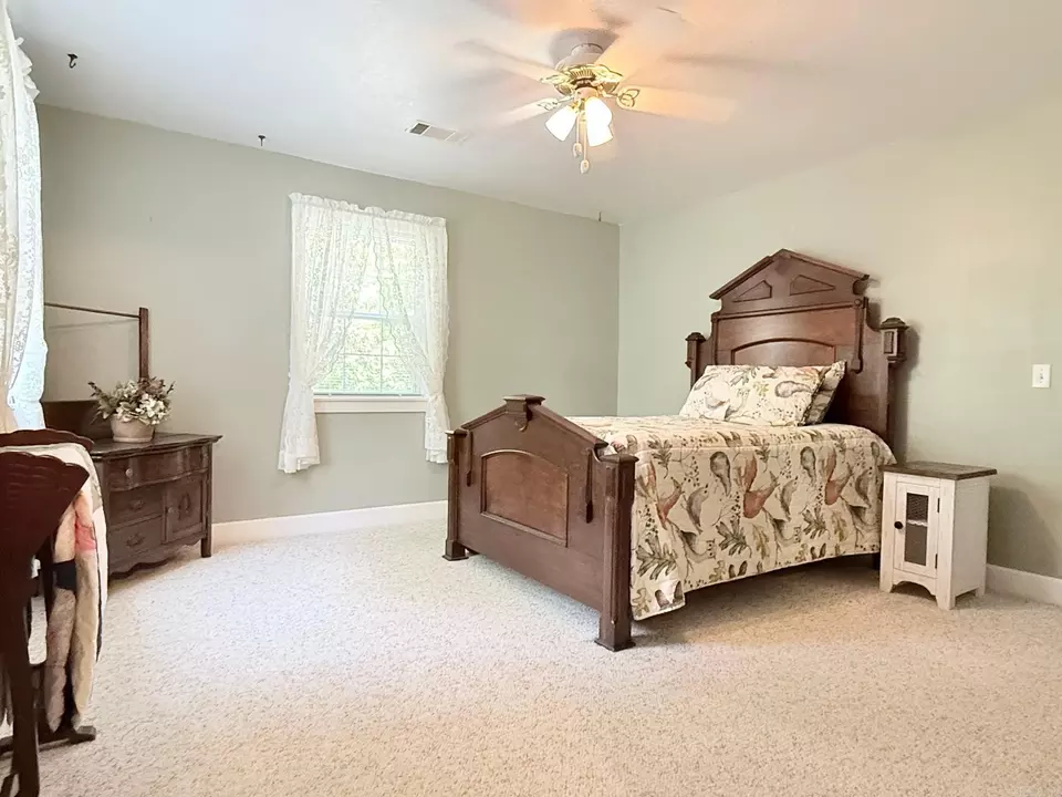 287 Country Charm Rd, Mountain View, AR 72560 | MLS# 25029336 | 50 ...