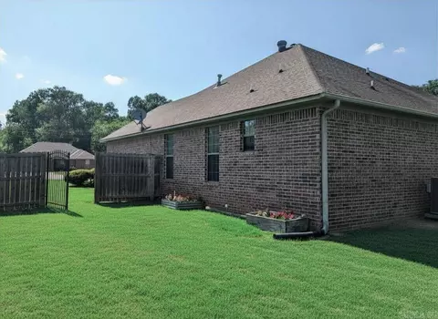 12 Sarah Ct, Greenbrier, AR 72058 | MLS# 26025280 | 30 Photos - Movoto