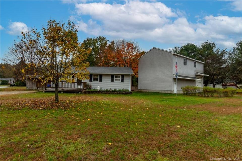 1 Lisa Ave, Griswold, CT 06351 | 33 Photos | MLS #170449008 - Movoto