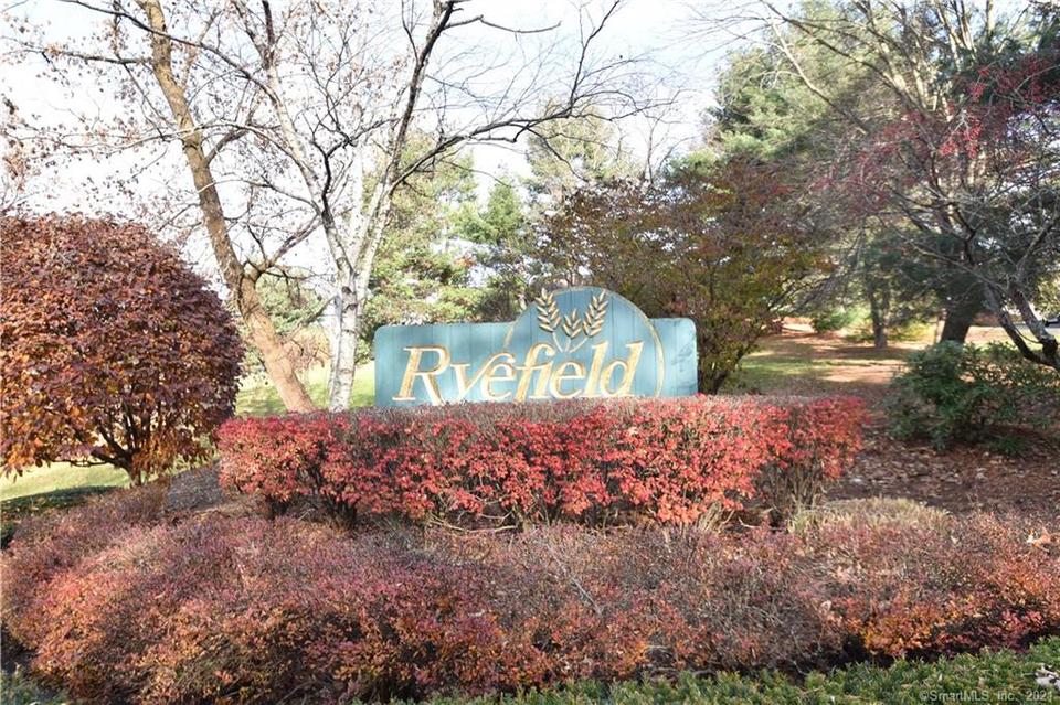 60 Old Town Rd #189, Vernon, CT 06066 | 12 Photos | MLS #170453540 - Movoto