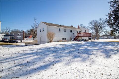 94 Mohawk Dr, East Hartford, CT 06108 | 29 Photos - Movoto