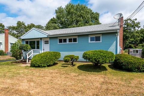 7 Robin St, Waterford, CT 06385 | 1 photo | MLS #170505930 - Movoto