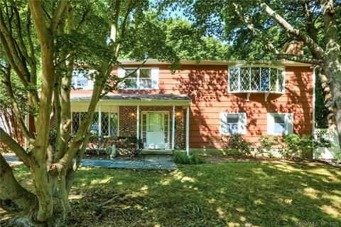 21 Regency Dr, Norwalk, CT 06851 | 1 photo | MLS #170518097 - Movoto