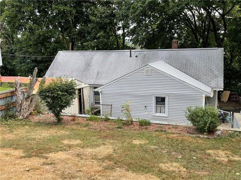 218 Hillcrest Rd, Bridgeport, CT 06606 | 24 Photos - Movoto