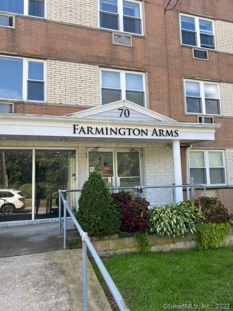 70 Farmington Ave #2B, New London, CT 06320 | 5 Photos - Movoto