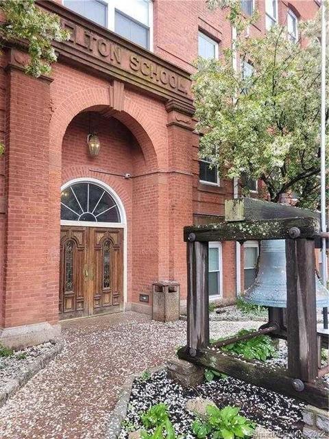 75 Wheeler Ave #103, Bridgeport, CT 06606 | 4 Photos - Movoto