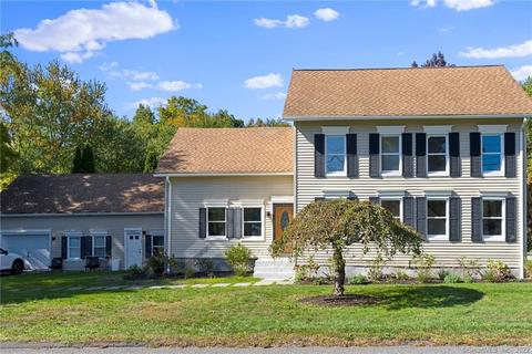 23 Barn Hill Rd, Monroe, CT 06468 | 40 Photos | MLS #170518084 - Movoto