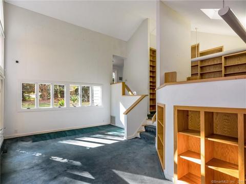 104 W Avon Rd, Avon, CT 06001 | 31 Photos - Movoto