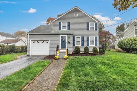 58 Sharon Rd, Stratford, CT 06614 | 39 Photos | MLS #170535358 - Movoto