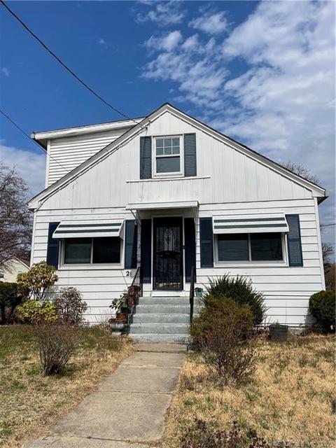 28 Layton St, West Hartford, CT 06110 | 15 Photos | MLS #170560127 - Movoto