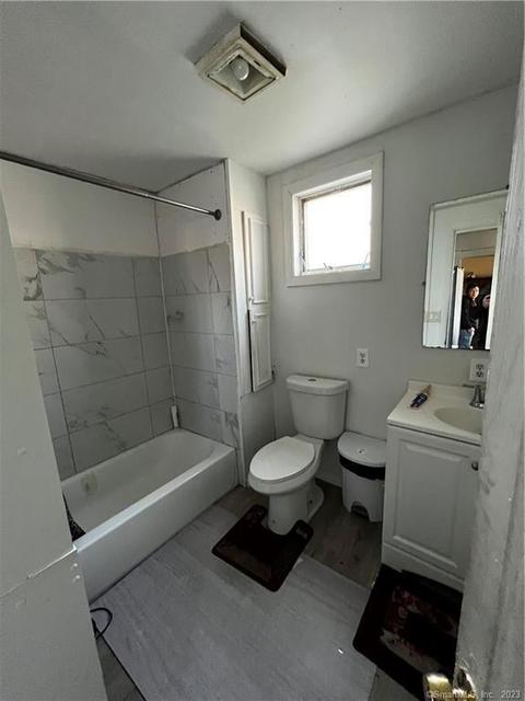 10 Simons Ave, Waterbury, CT 06706 - Movoto