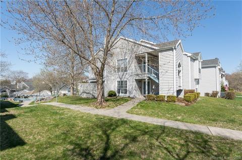 83 Leafwood Ln #219, Groton, CT 06340 | 38 Photos | MLS #170564029 - Movoto