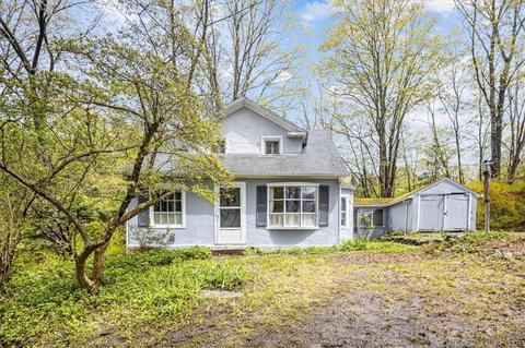 2 Chapel Hill Rd, New Milford, CT 06776 | 39 Photos | MLS #170566776 ...