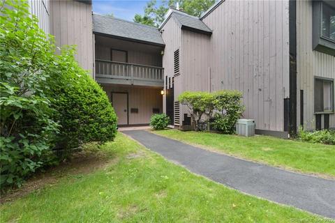 31 Coach Dr #31, Southington, CT 06489 | 1 photo - Movoto