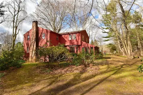 35 Stonegate Dr, Portland, CT 06480 | 31 Photos - Movoto