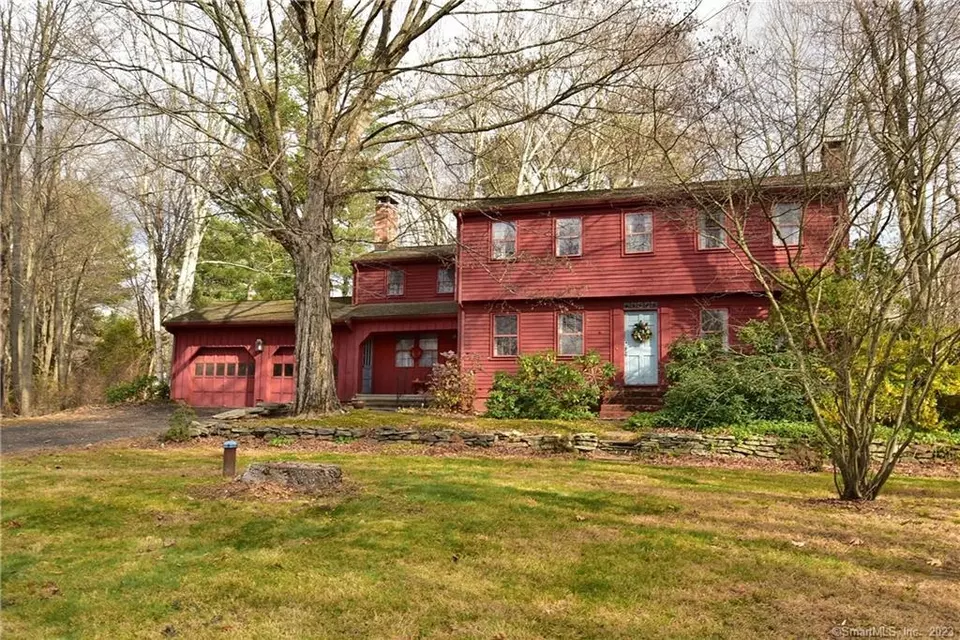35 Stonegate Dr, Portland, CT 06480 | 31 Photos - Movoto