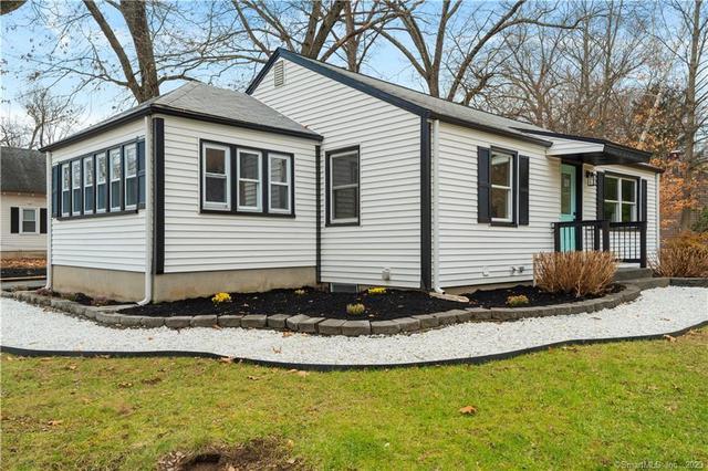 174 Spring St, Windsor Locks, CT 06096 | 29 Photos - Movoto