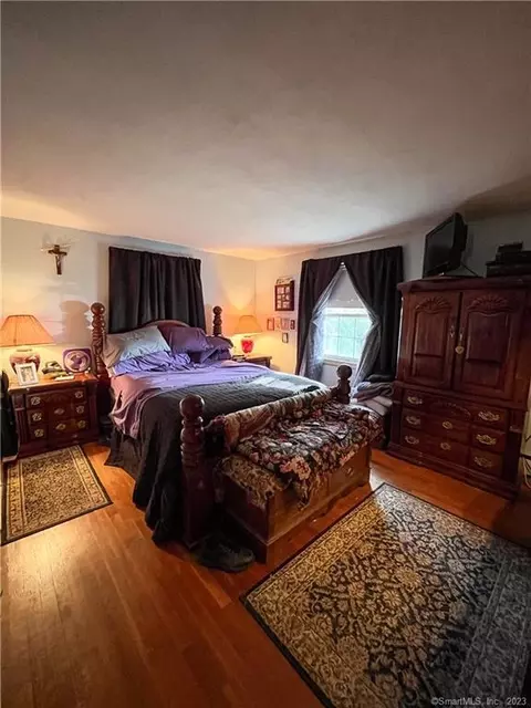 148 Richard St, Newington, CT 06111 | 15 Photos - Movoto