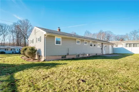 421 4th Ridge Rd, Wallingford, CT 06492 | 34 Photos - Movoto