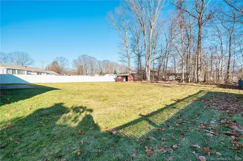 421 4th Ridge Rd, Wallingford, CT 06492 | 34 Photos - Movoto