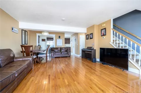 90 Bouton St #2A, Norwalk, CT 06854 | 14 Photos - Movoto