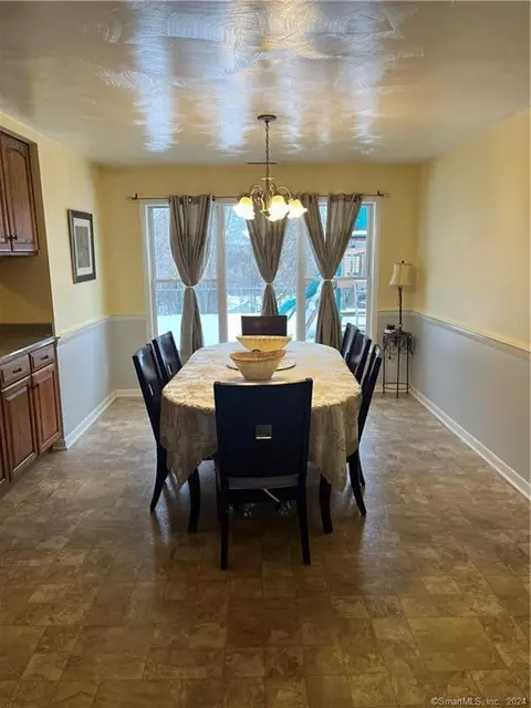 5 Ridge Rd, Wallingford, CT 06492 | 16 Photos - Movoto