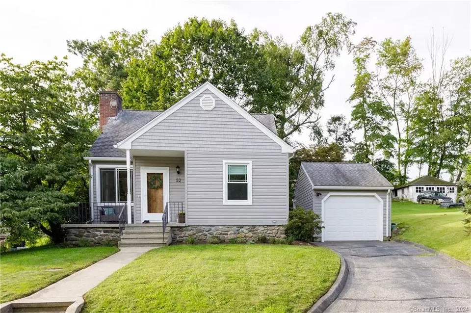 52 Pershing Ave, Seymour, CT 06483 | 25 Photos - Movoto