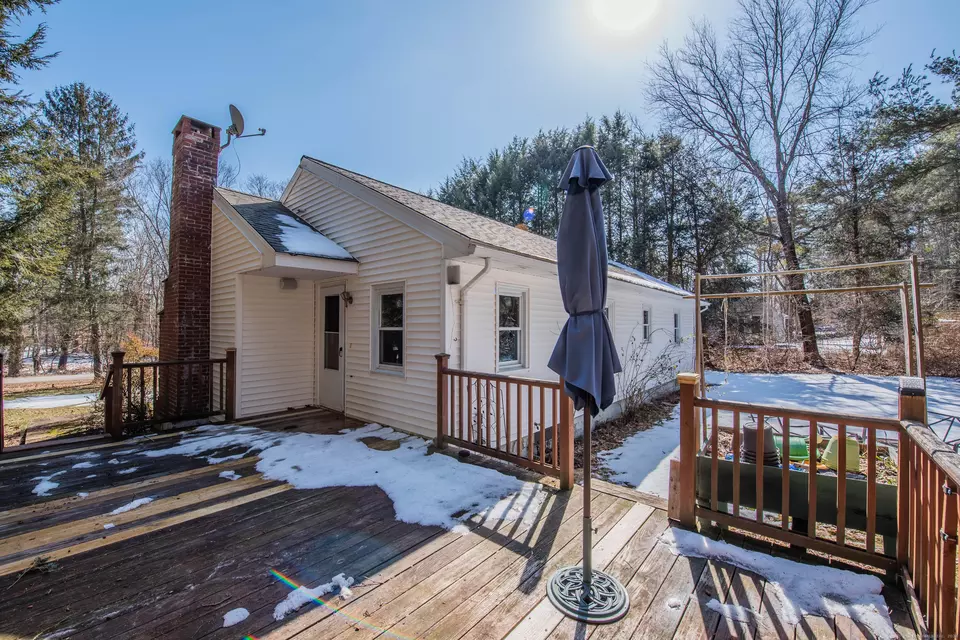 261 Back Rd, Windham, CT 06280 | 26 Photos - Movoto