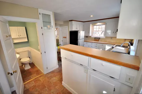 100 Riverside Rd, Simsbury, CT 06070 | 23 Photos - Movoto